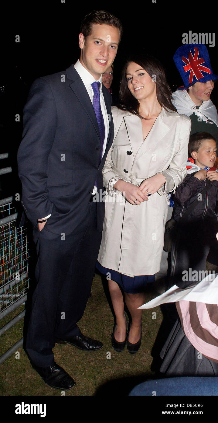 Prince William And Kate Middleton Look A Like Preparations For The Royal Wedding Of Prince
