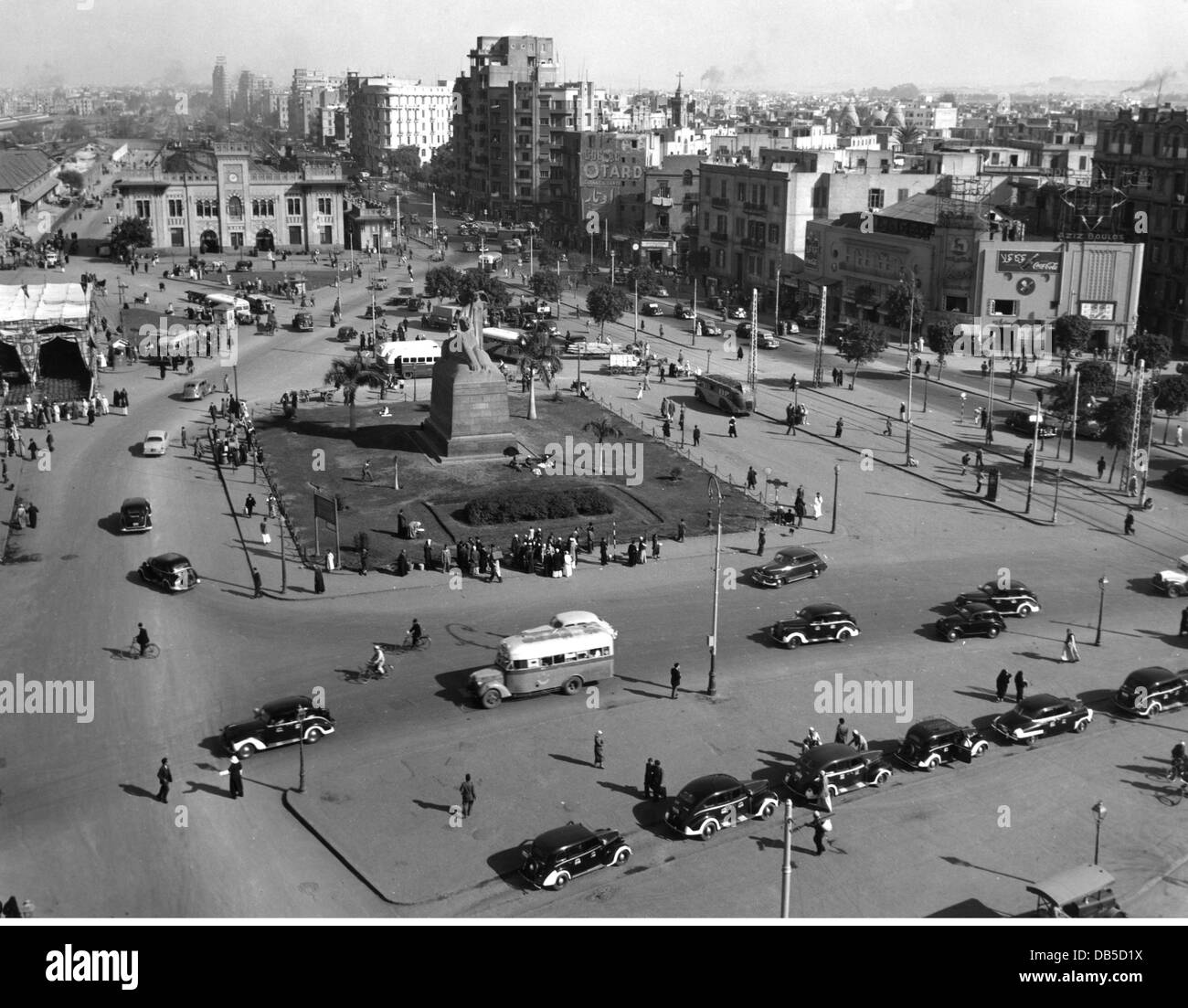 1950s train travel hi-res stock photography and images - Alamy