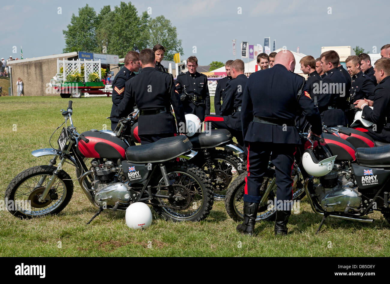 Royal Signals Motorcycle Display Team Stock Photos & Royal Signals ...