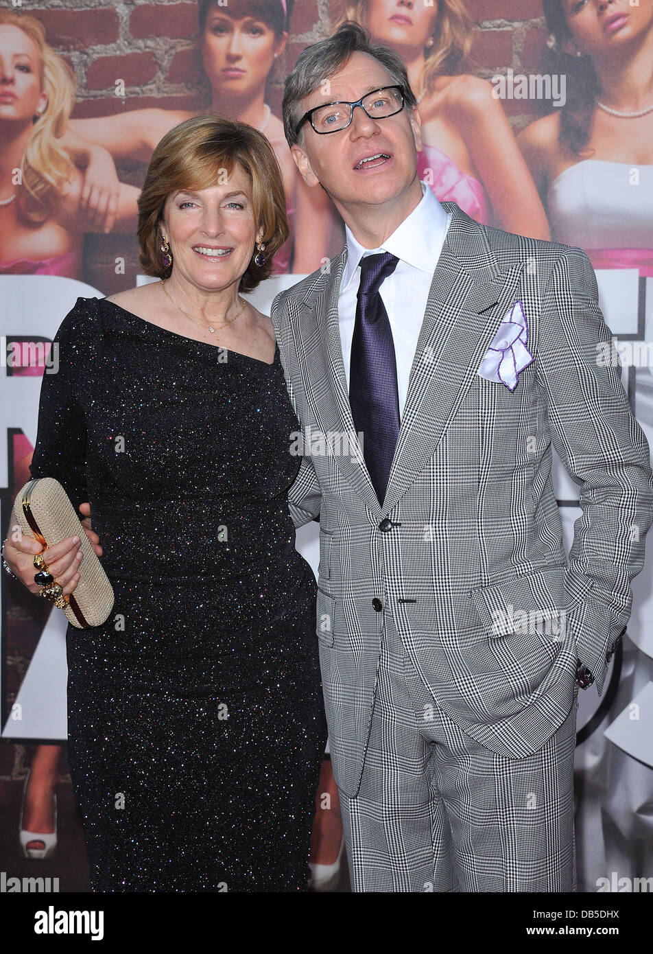 Paul feig and wife laurie hi-res stock photography and images - Alamy