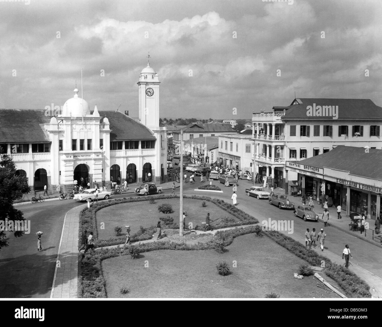 1960s office building ghana Black and White Stock Photos & Images - Alamy