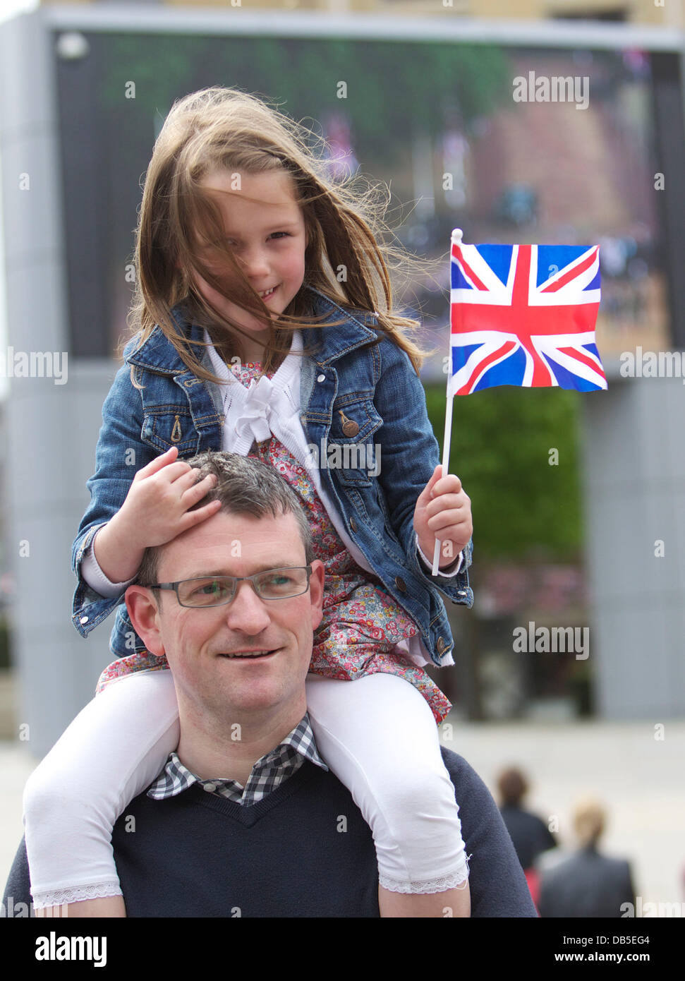 Ellie Graham (6) from Glasgow with her dad Rowley from Edinburgh with ...