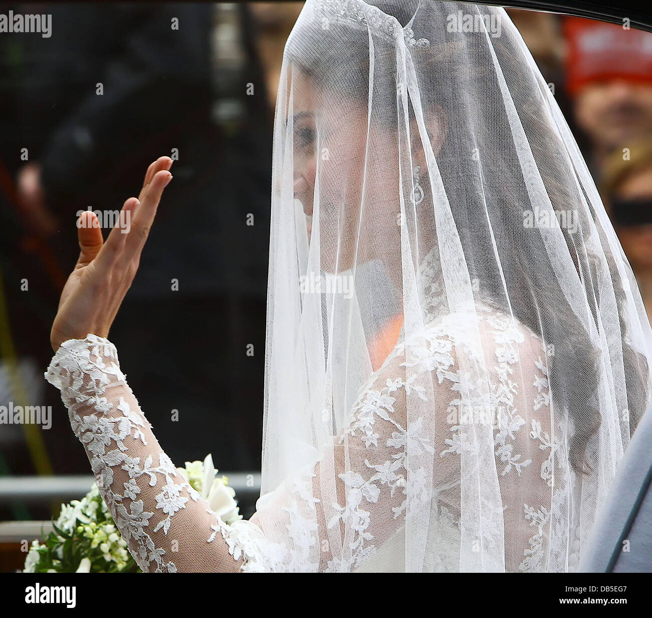 Sarah burton goring hotel hi-res stock photography and images - Alamy