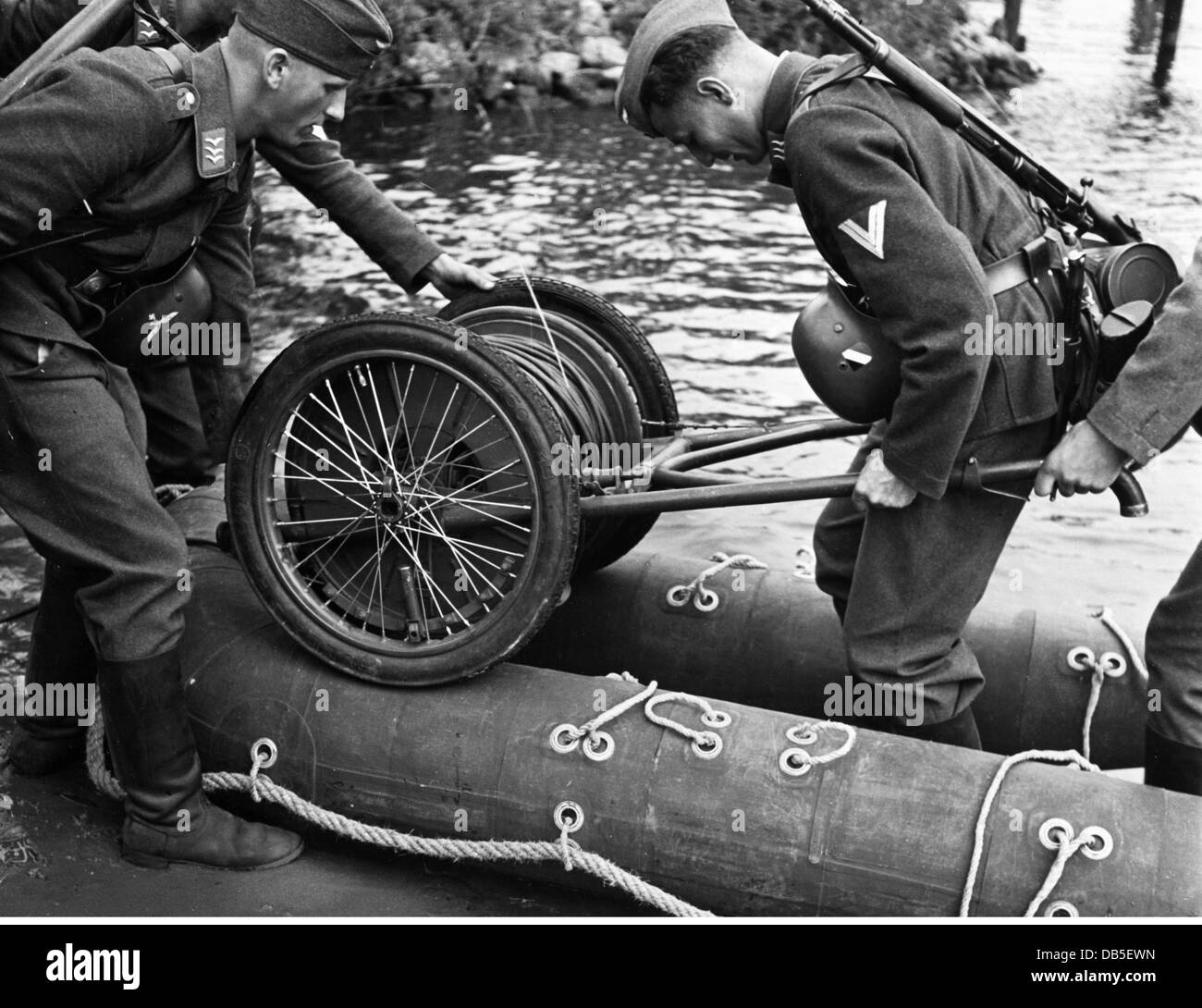 Signals maneuver hi-res stock photography and images - Alamy