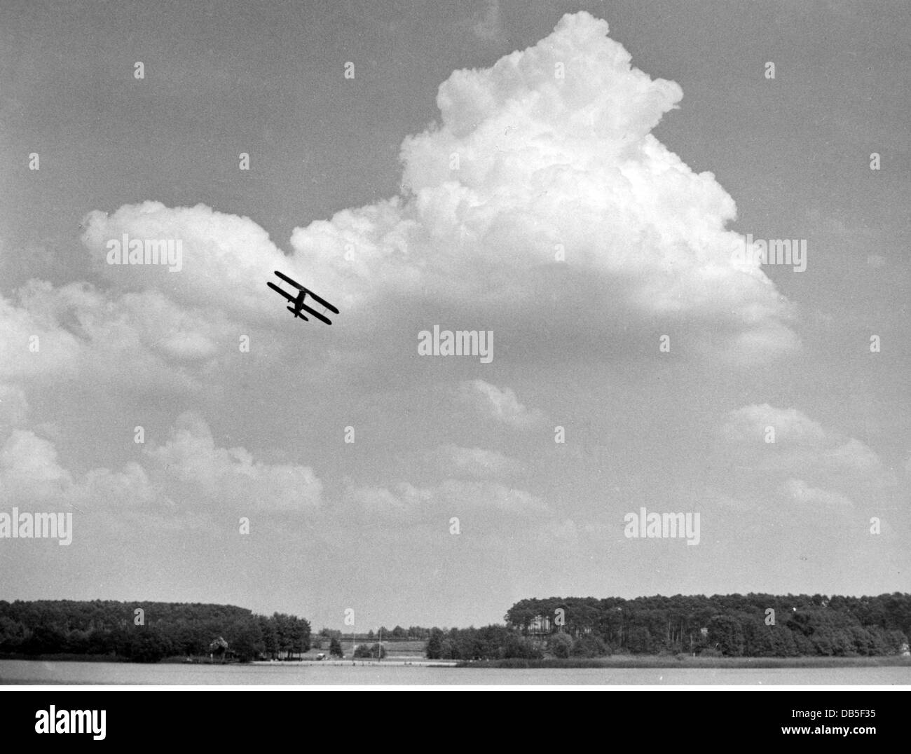 Aircraft plane wehrmacht luftwaffe hi-res stock photography and images ...