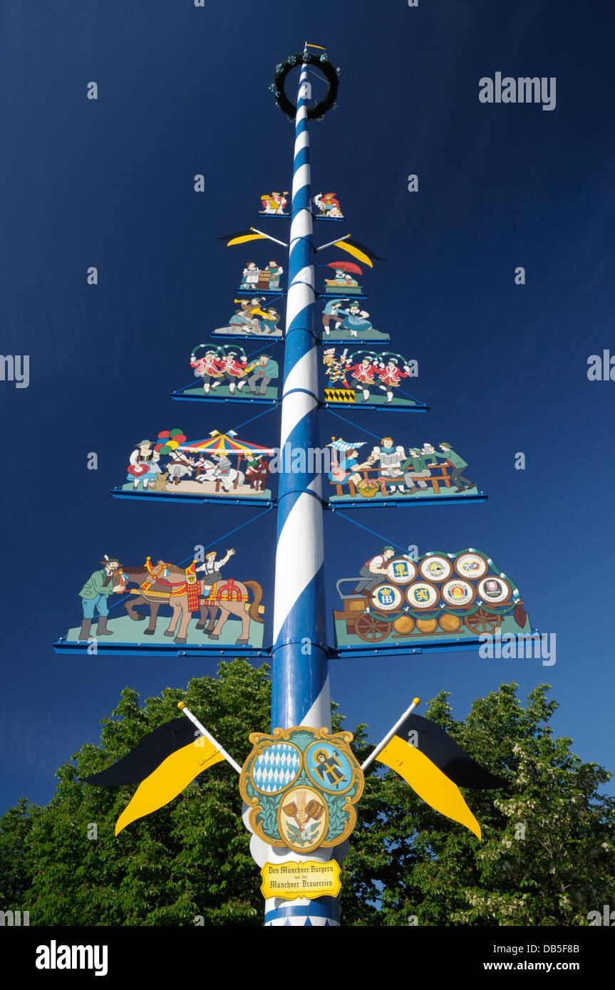 Maypole in Munich's Viktualienmarkt, Bavaria, Germany Stock Photo - Alamy