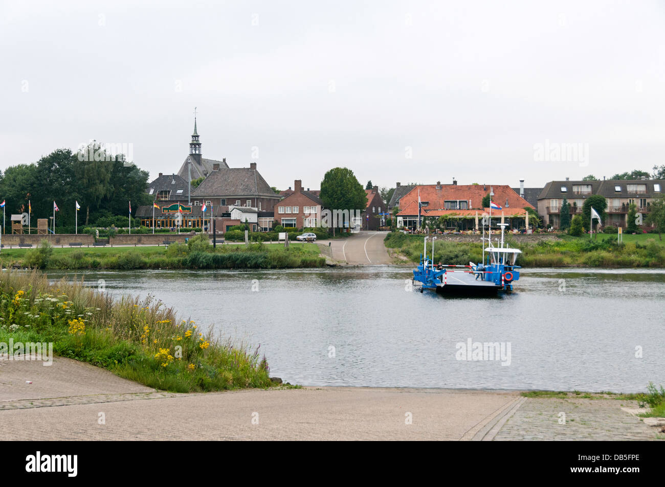 the ferry from arcen to broekhuizen in Holland over the river Maas ...