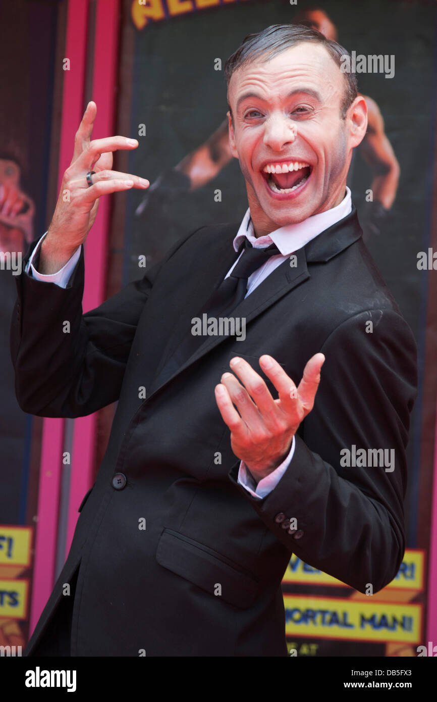 London, UK. 24 July 2013. Photo: Contortionist Jonathan Nosel of the ...