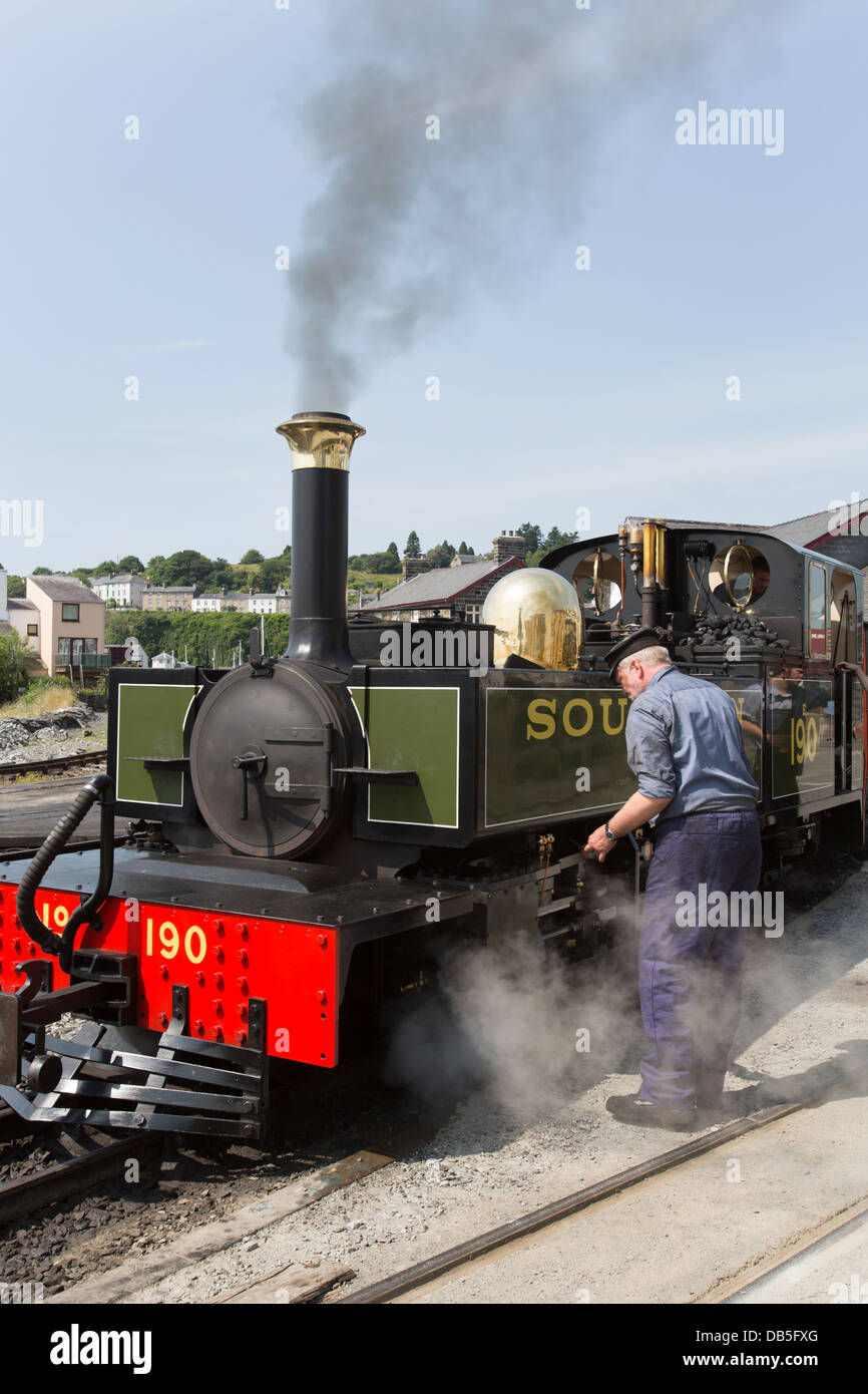 Town of Porthmadog, Wales. Picturesque view of Lyd steam locomotive E ...
