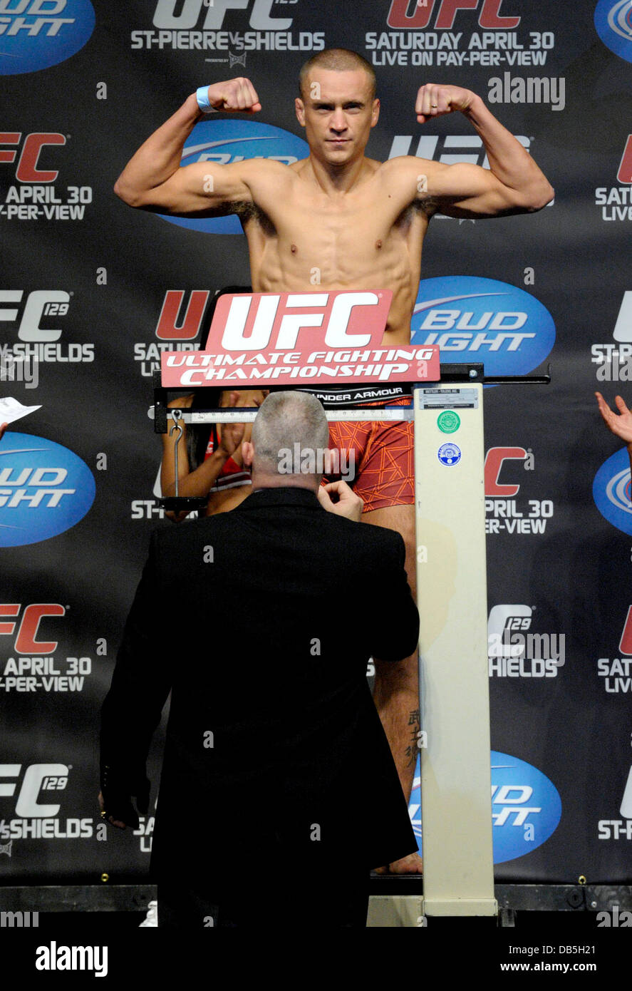 Ufc Weigh Ins High Resolution Stock Photography and Images - Alamy