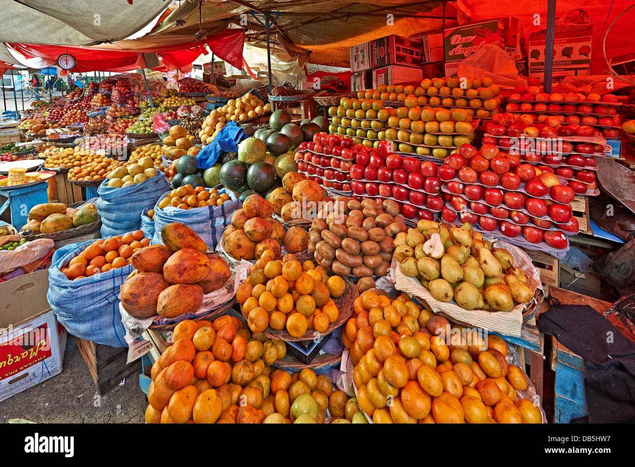 market stalls with fruits on Mercado Central de Sucre, Bolivia, South ...