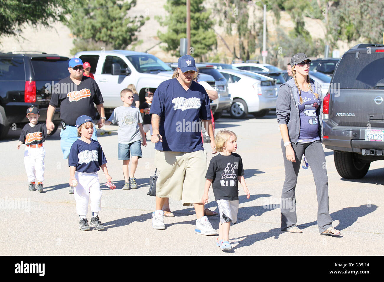 Kevin Federline, his son Sean Preston Federline and his pregnant ...