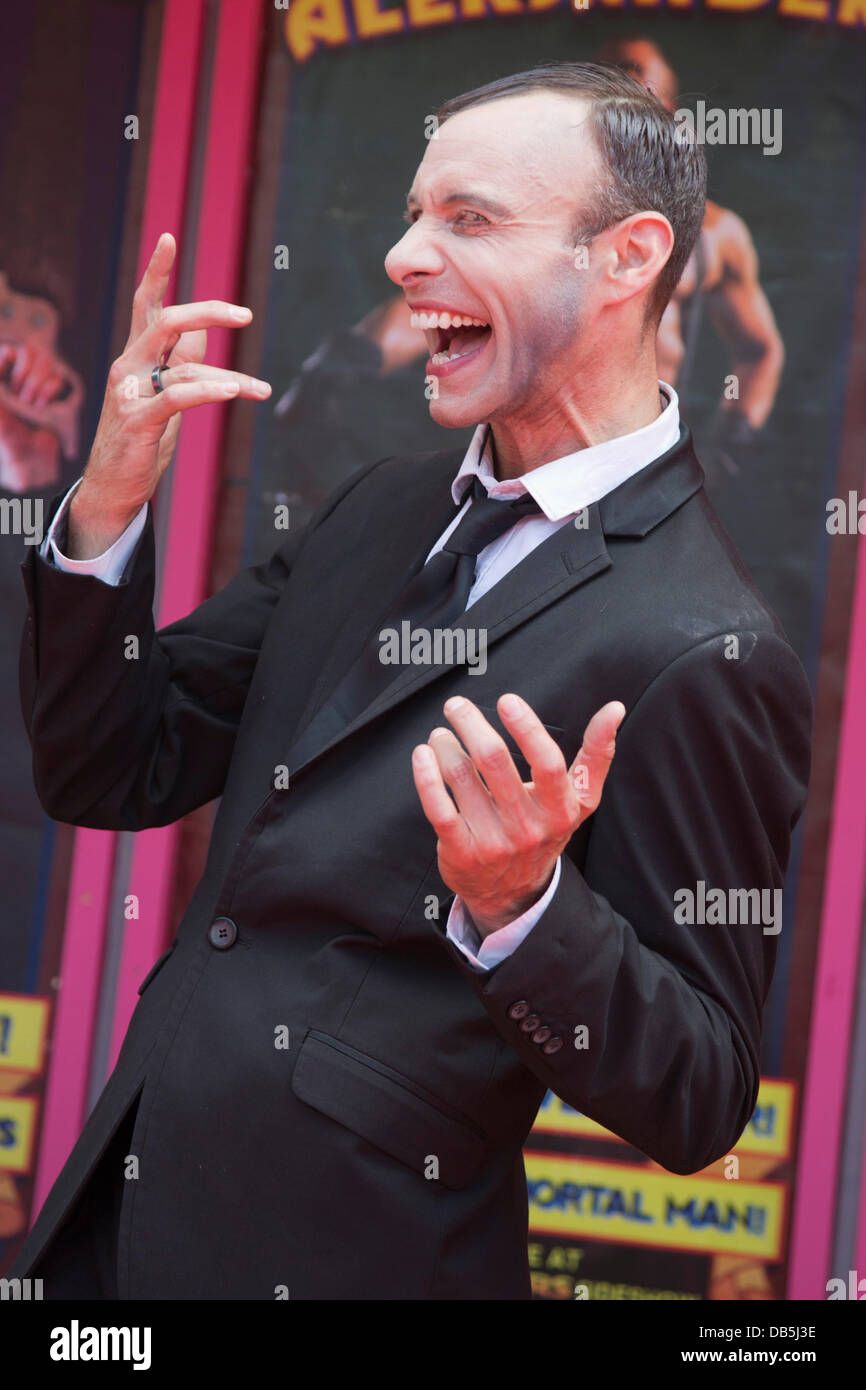 London, UK. 24 July 2013. Photo: Contortionist Jonathan Nosel of the ...