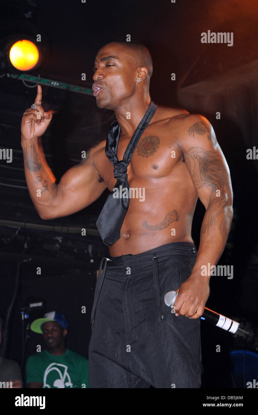 Blue Boy Band Singing High Resolution Stock Photography and Images - Alamy