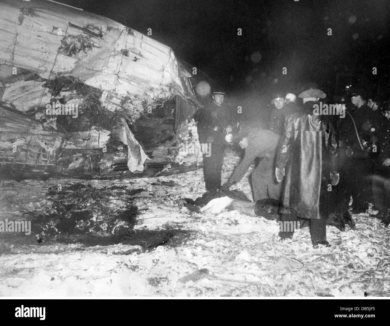 Munich plane crash 1958 hi-res stock photography and images - Alamy