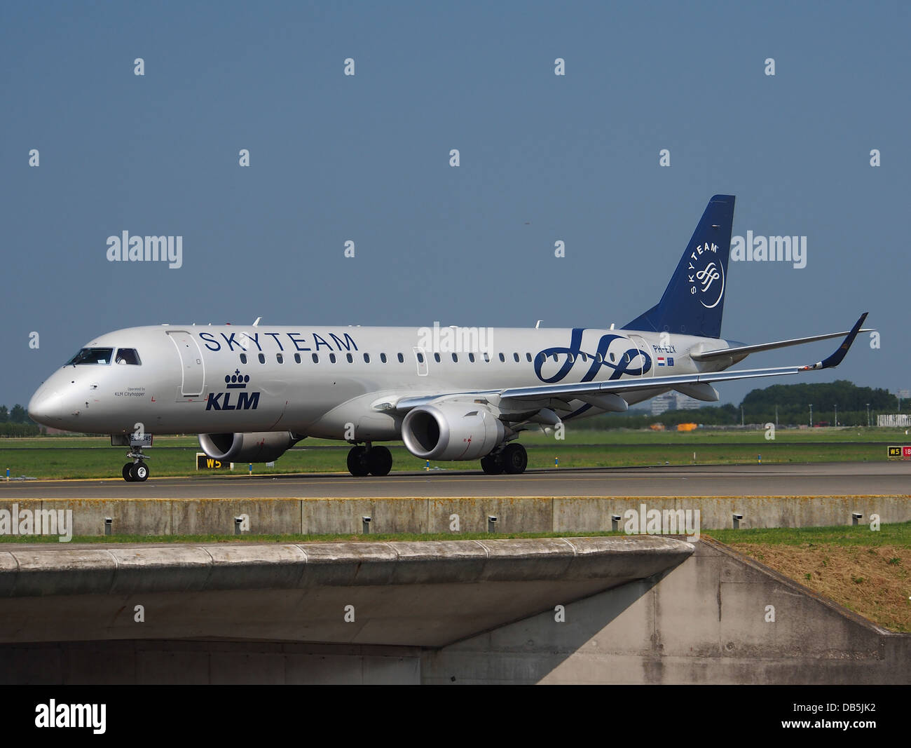 Klm cityhopper livery hi-res stock photography and images - Alamy