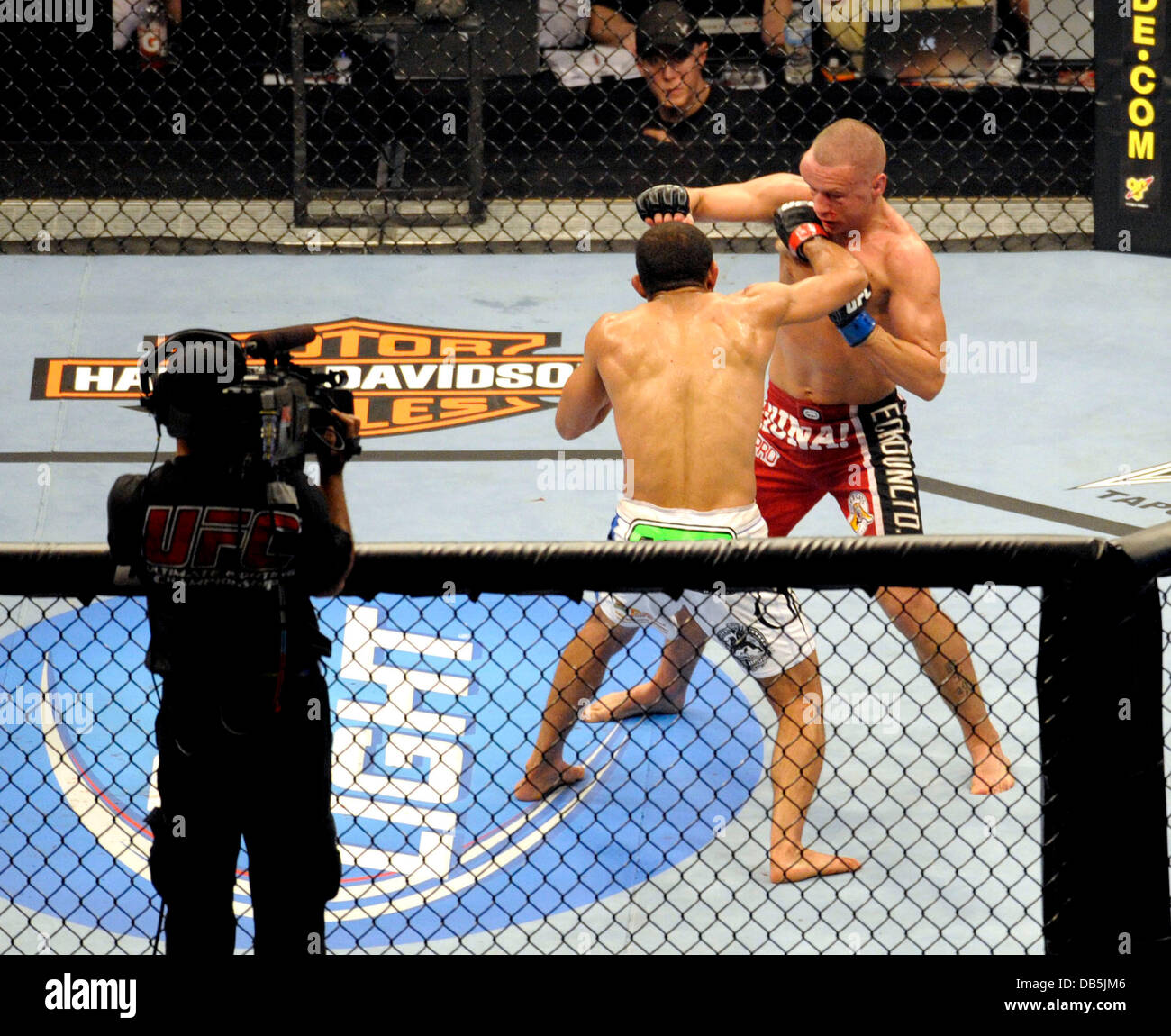 Mark hominick hi-res stock photography and images - Alamy