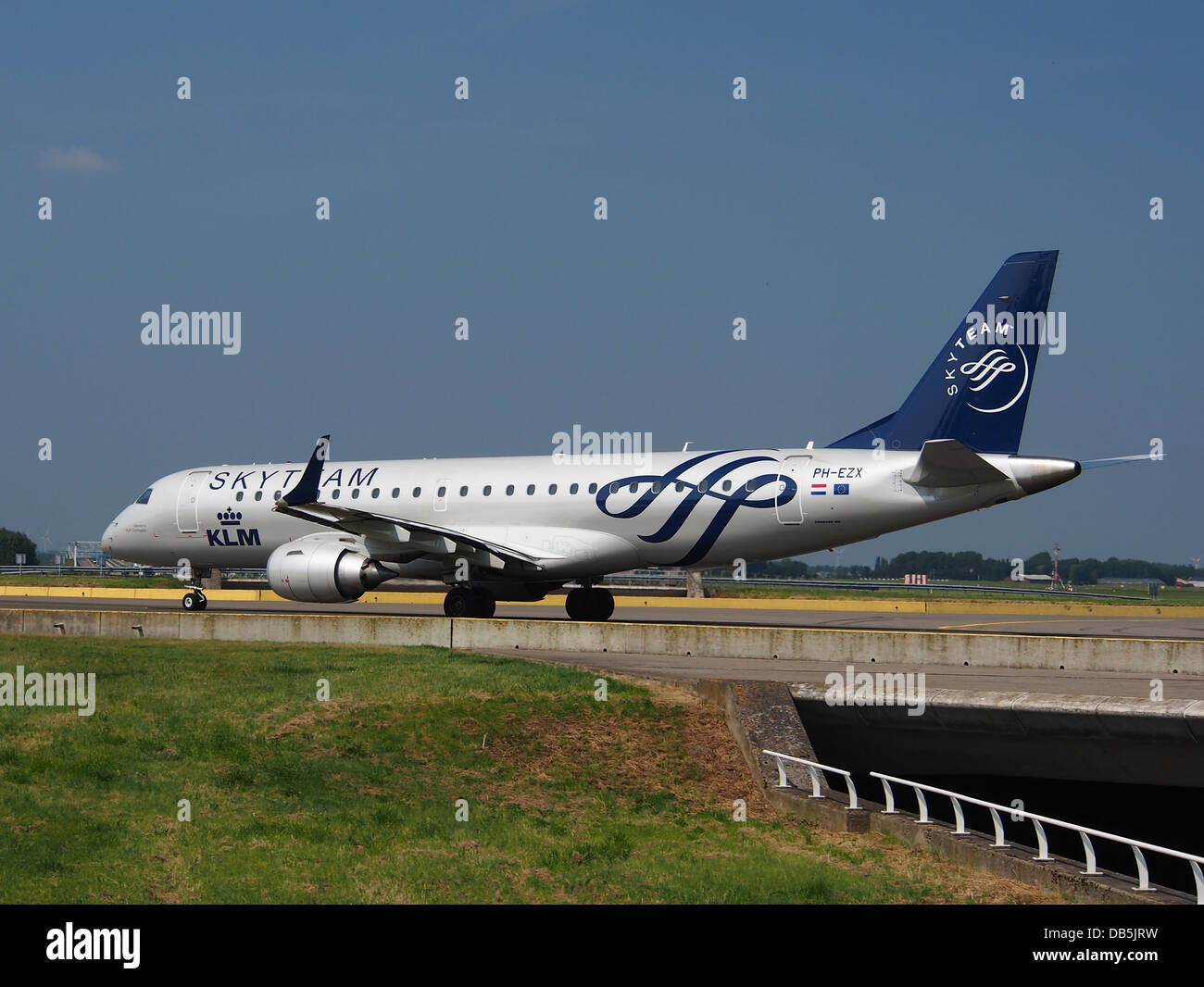 The KLM Cityhopper Embraer ERJ-190STD (PH-EZX) in Skyteam livery is a ...