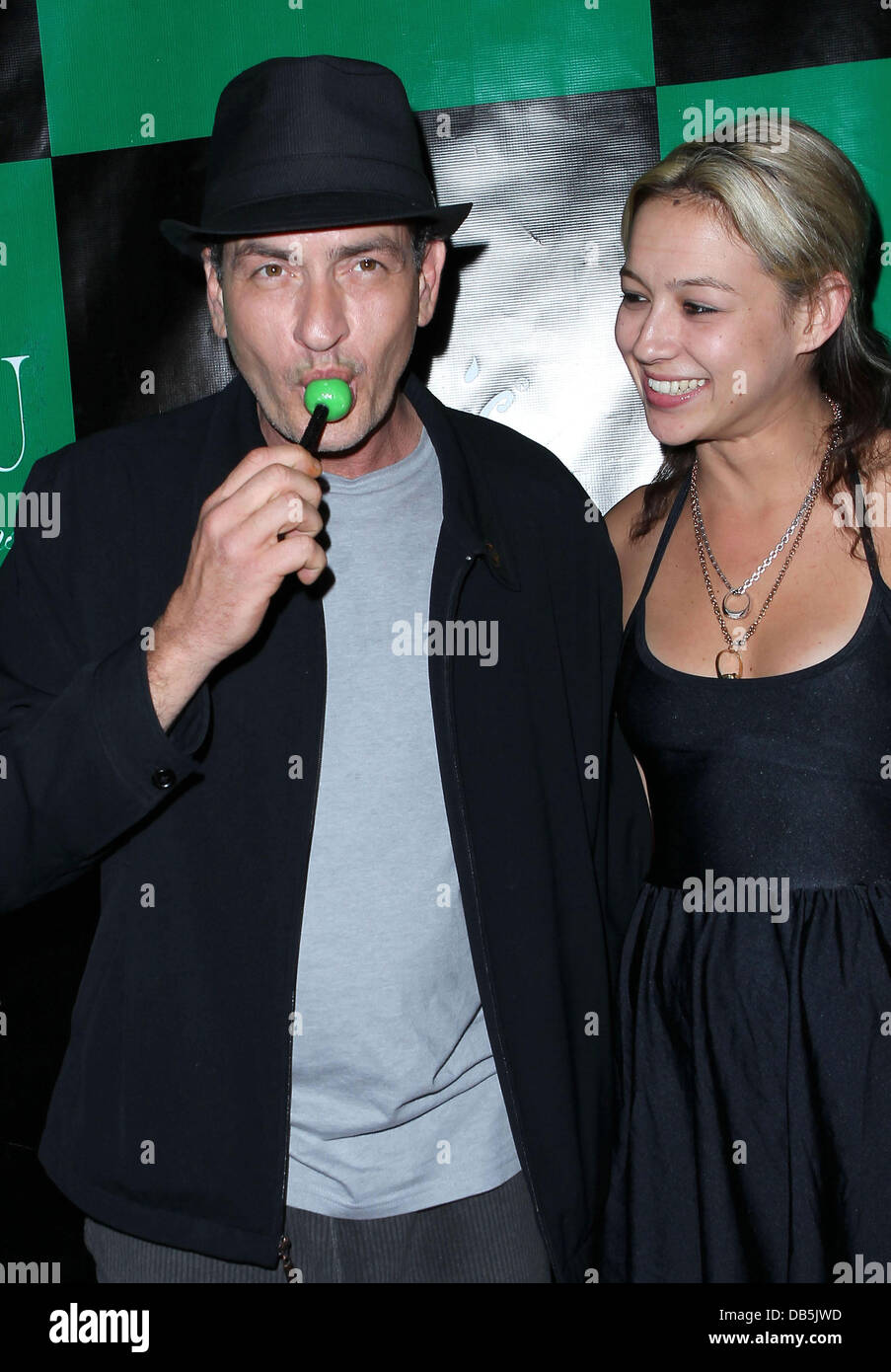 Natalie kenly and charlie sheen hi-res stock photography and images - Alamy