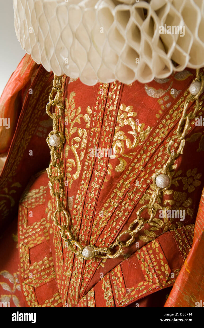 Ruff clothing hi-res stock photography and images - Alamy