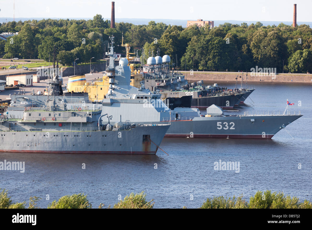 Russian new naval ships in Kronshtadt harbour.(Steregushchy class is ...
