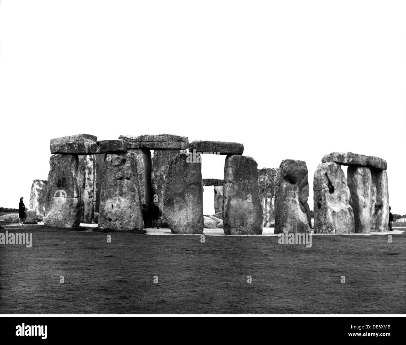 Great Britain Stonehenge Black and White Stock Photos & Images - Alamy
