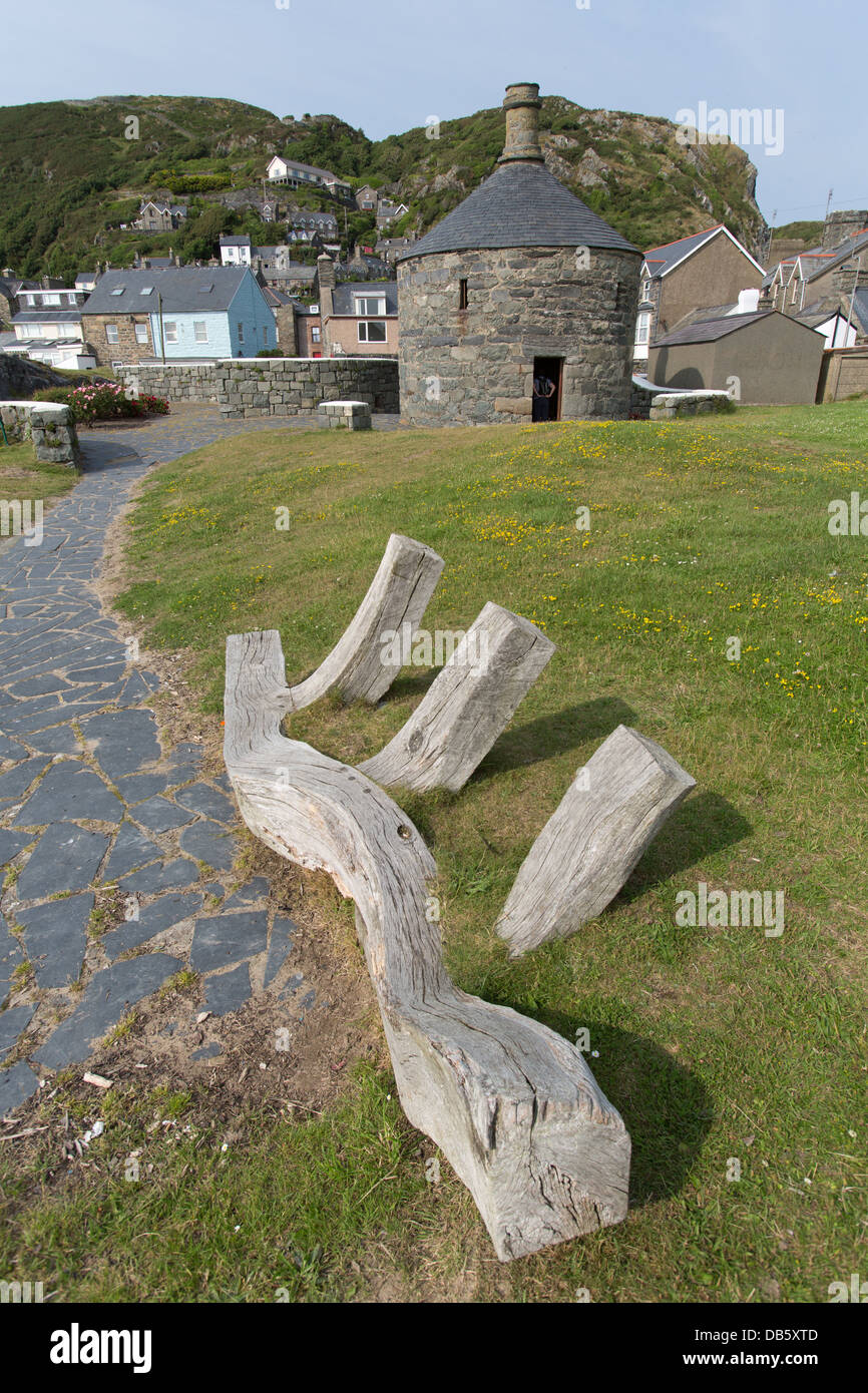 Town of Barmouth, Wales. The 18th century Ty Crwn Roundhouse, which was ...