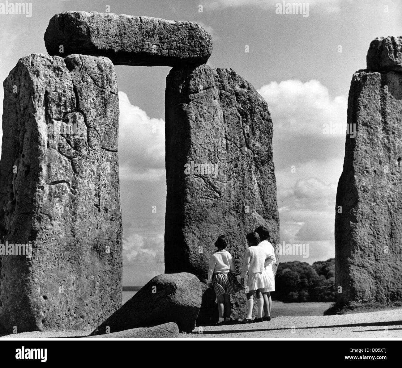 Wiltshire 1960s hi-res stock photography and images - Alamy