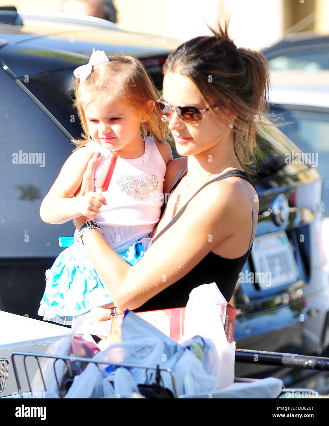 Alessandra Ambrosio and her daughter Anja Louise Ambrosio go grocery ...