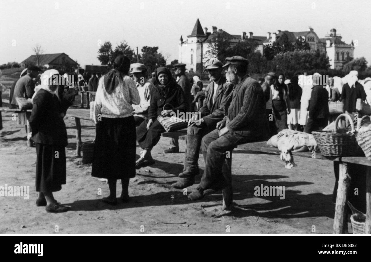 Second World War / WWII, Soviet Union, summer 1941, Ukrainian civilians ...