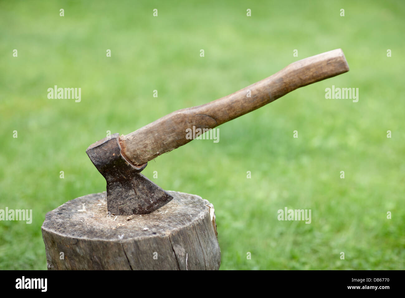 Splitting block hi-res stock photography and images - Alamy