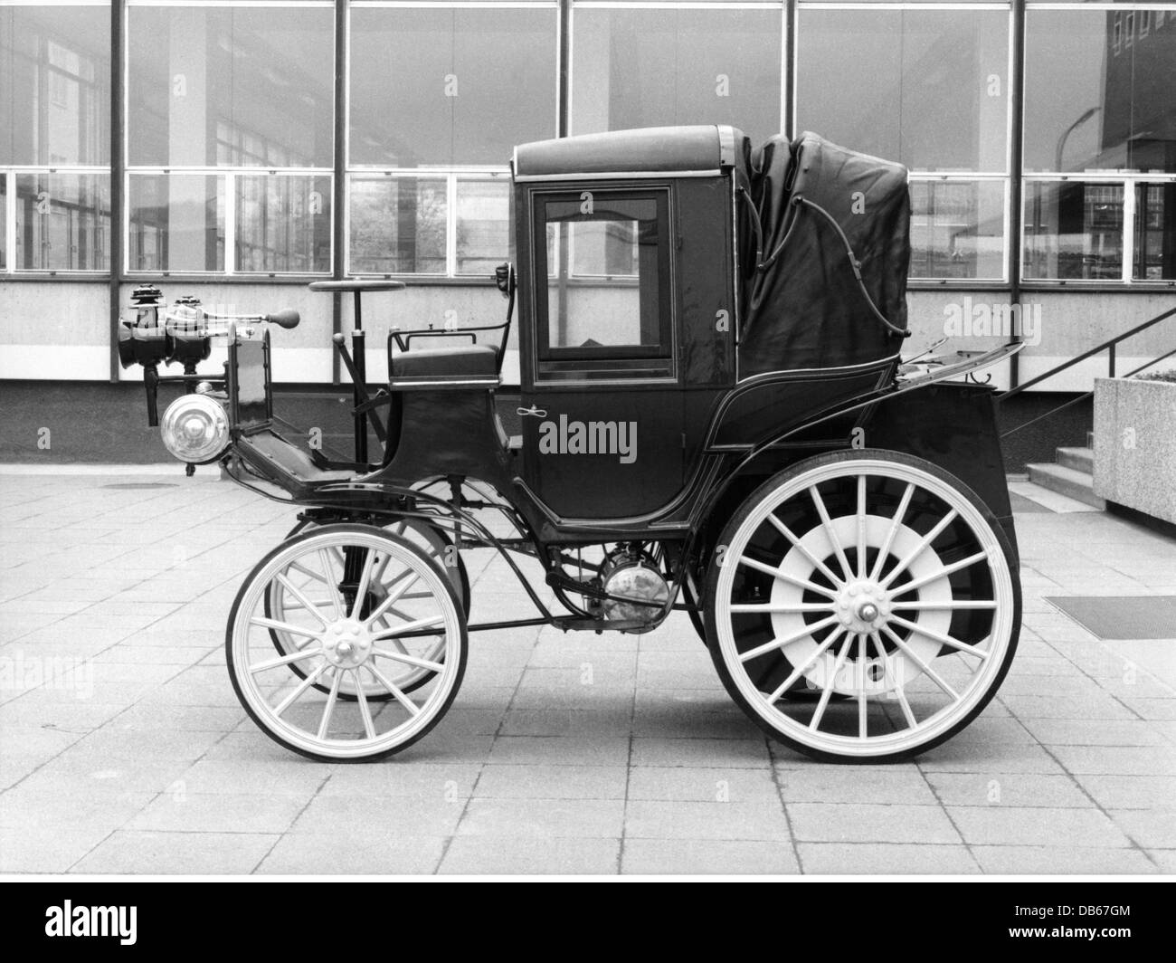Historical transportation hi-res stock photography and images - Alamy