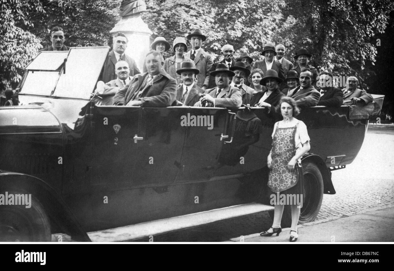 Bus Transport 1920s Stock Photos & Bus Transport 1920s Stock Images - Alamy