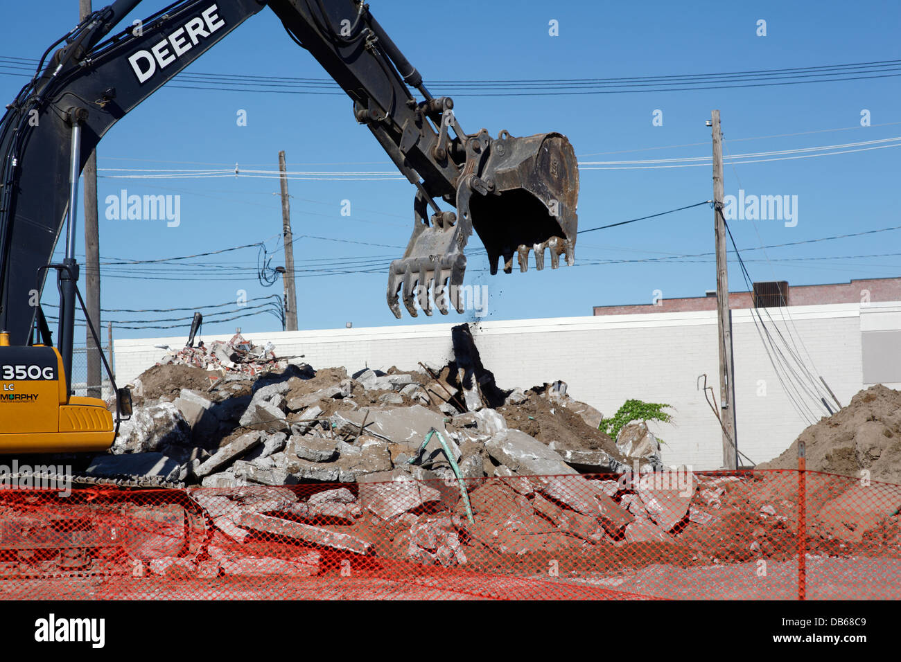 Deere excavator hi-res stock photography and images - Alamy