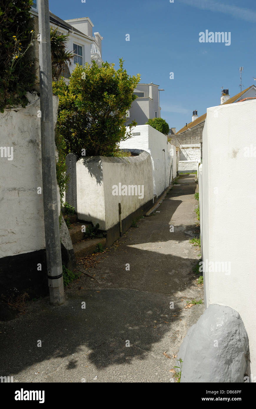 Back roads cornwall hi-res stock photography and images - Alamy