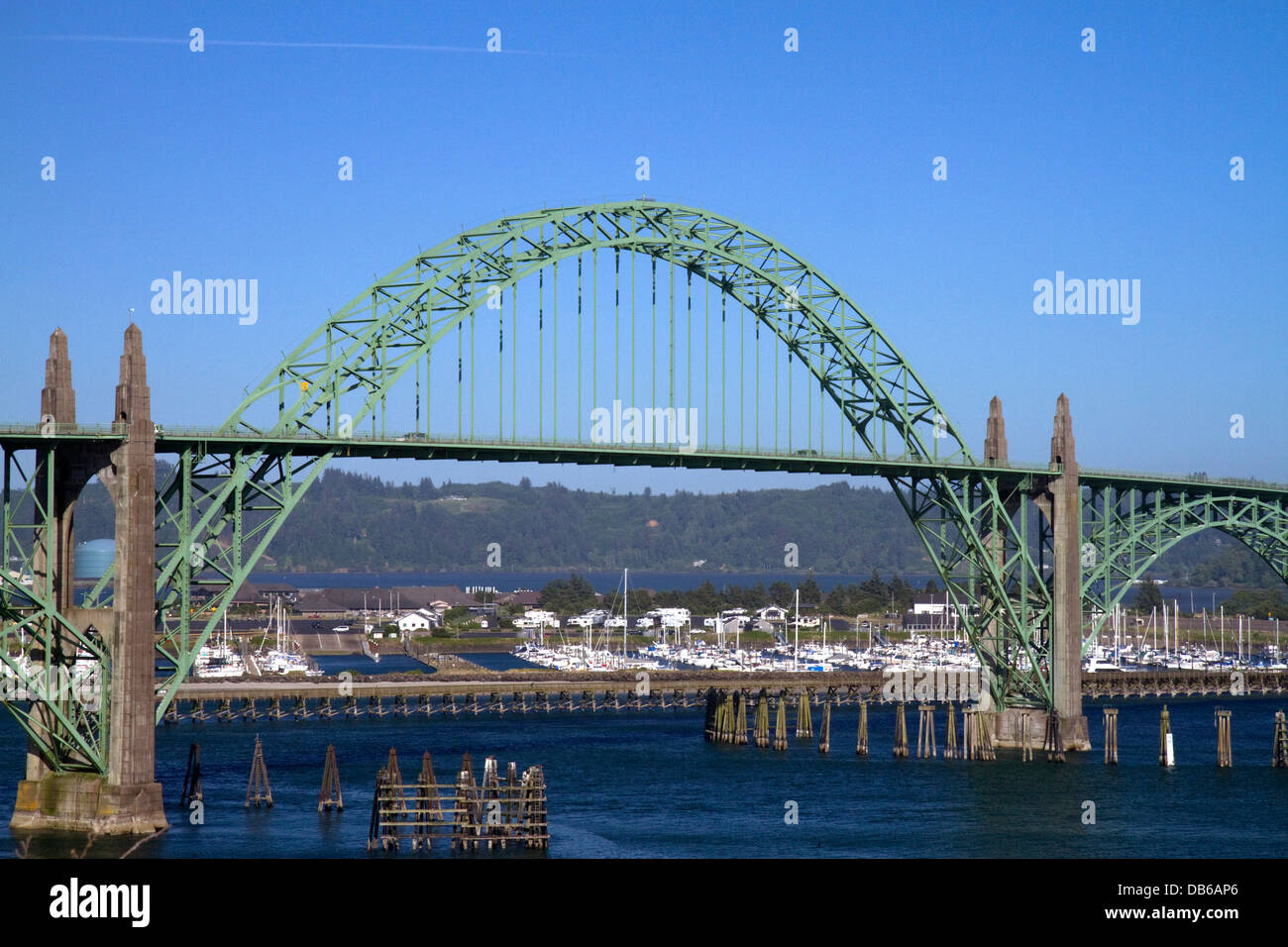 Yaquina Bay Bridge spanning the Yaquina Bay at Newport, Oregon, USA ...