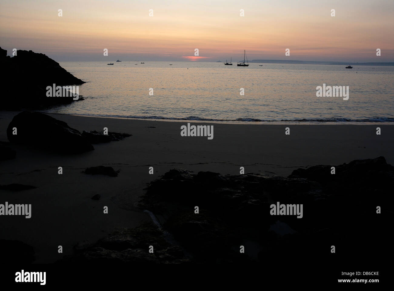 Yachts cornwall sunset hi-res stock photography and images - Alamy