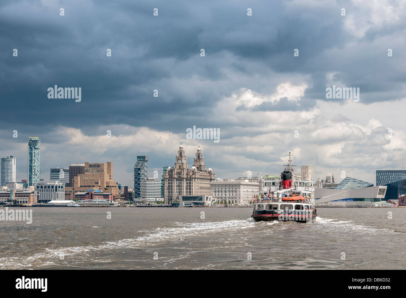 Birkenhead hi-res stock photography and images - Alamy