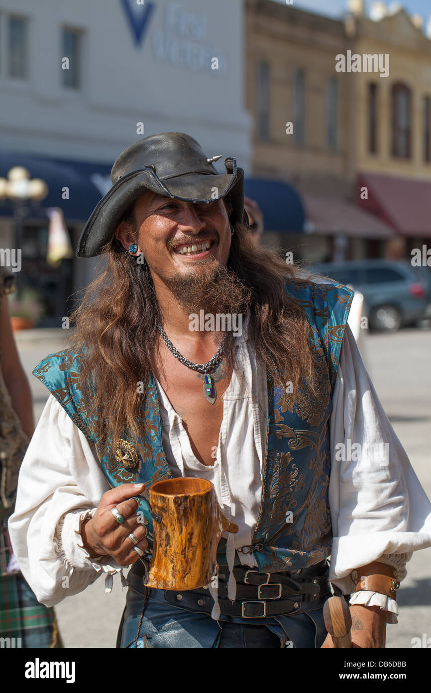 Male Pirate Costume Stock Photo - Alamy