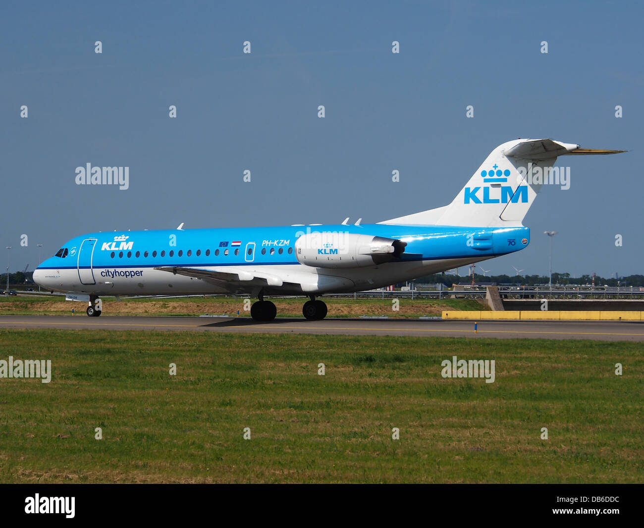 The KLM Cityhopper Fokker F70 (PH-KZM) is a regional jet aircraft ...