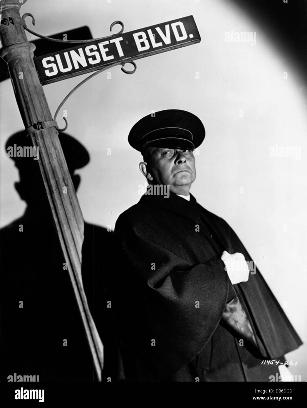 SUNSET BOULEVARD Paramount, 1950. Directed by Billy Wilder. With Erich ...