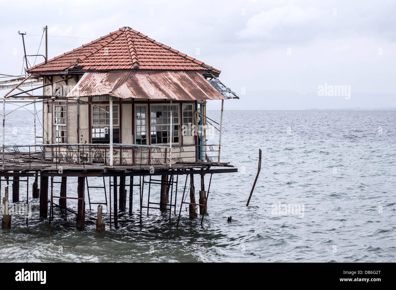 Cafe demolished hi-res stock photography and images - Alamy