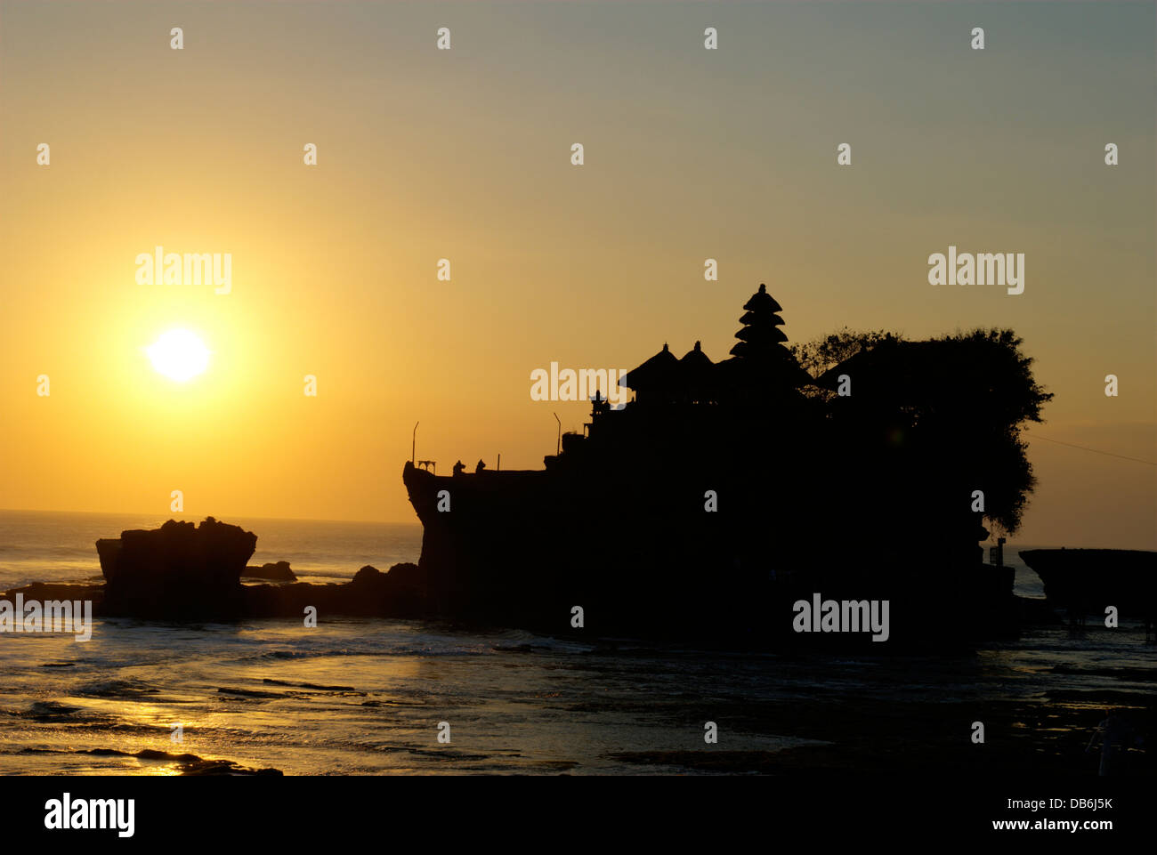 Indonesia, Bali, Tabanan. Tanah Lot temple at sunset Stock Photo - Alamy