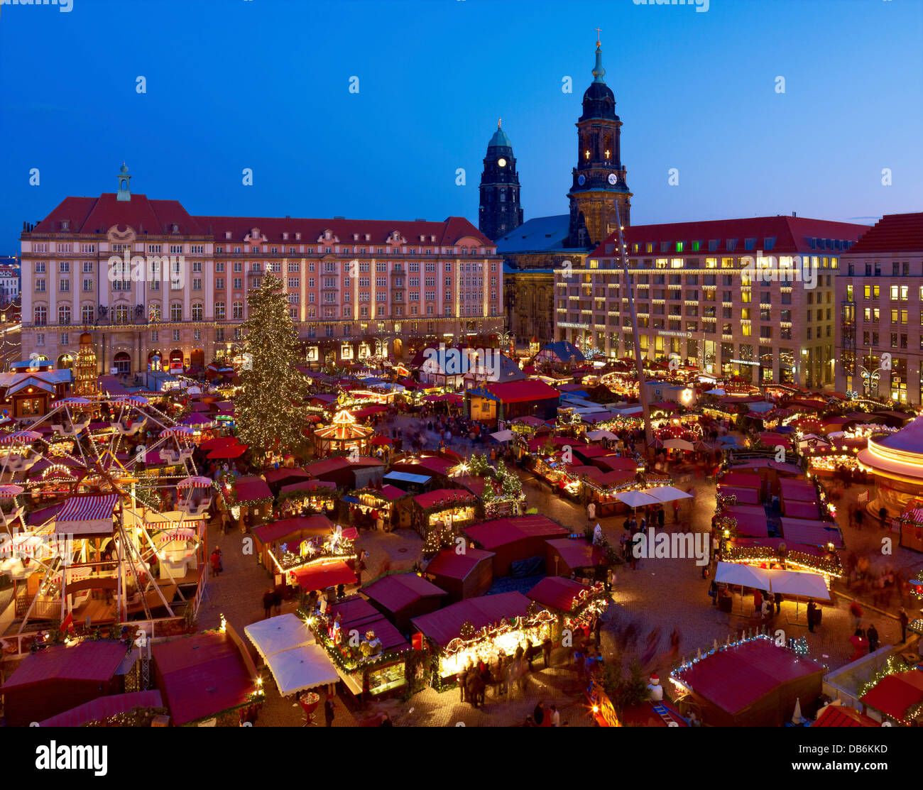 Striezelmarkt at the altmarkt in dresden hi-res stock photography and ...