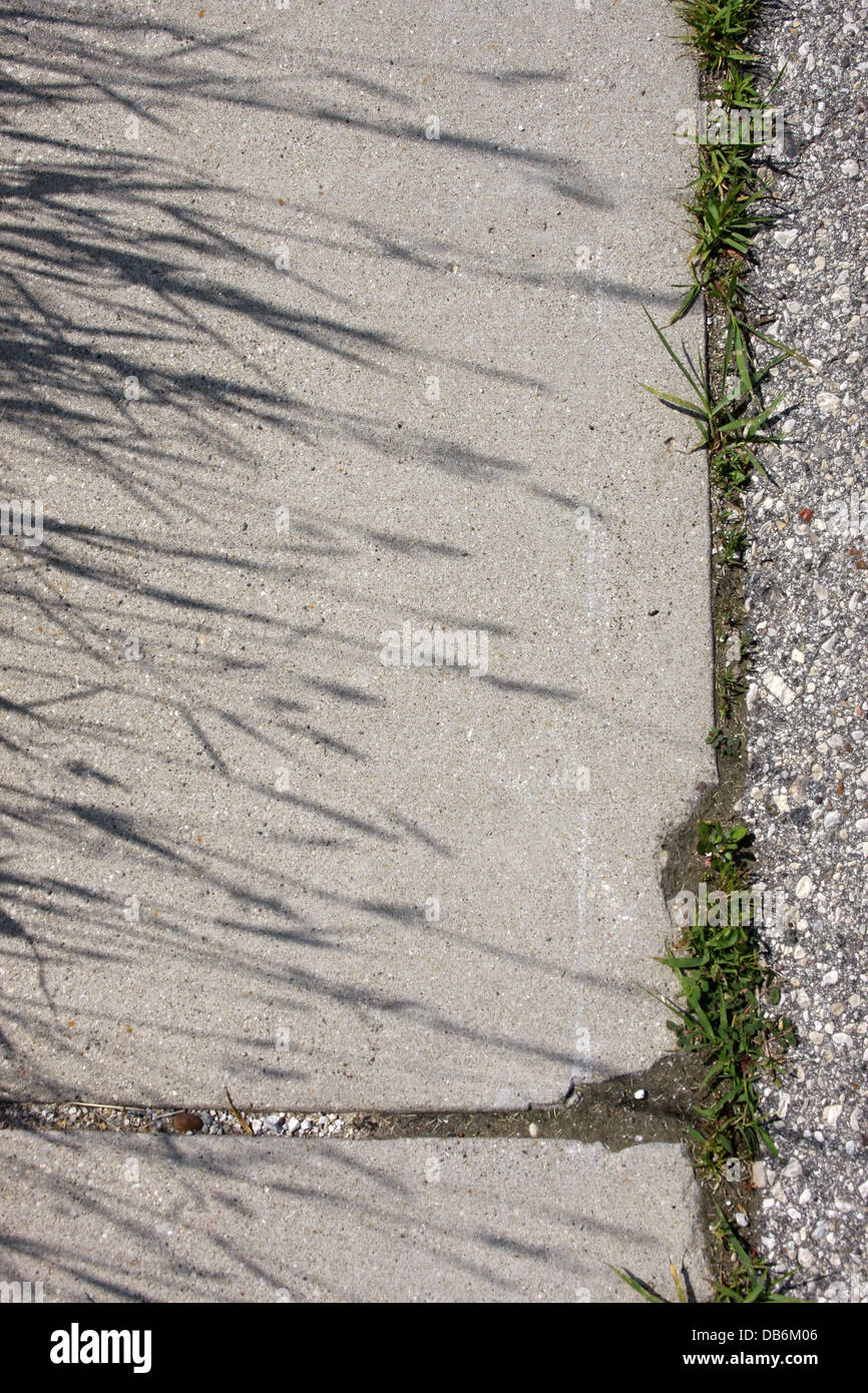Street curb and grass hi-res stock photography and images - Alamy