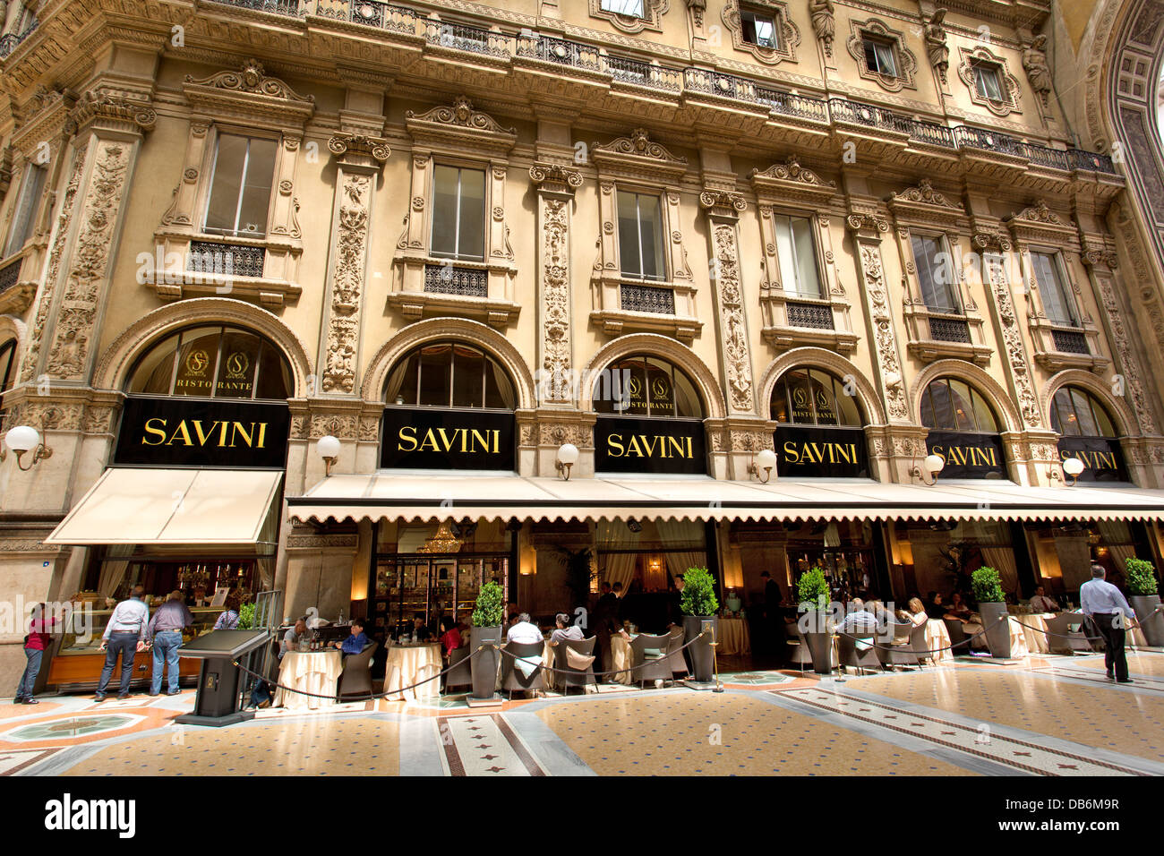 Savini cafe, restaurant in the Galleria Vittorio Emanuele 11, in Milan ...