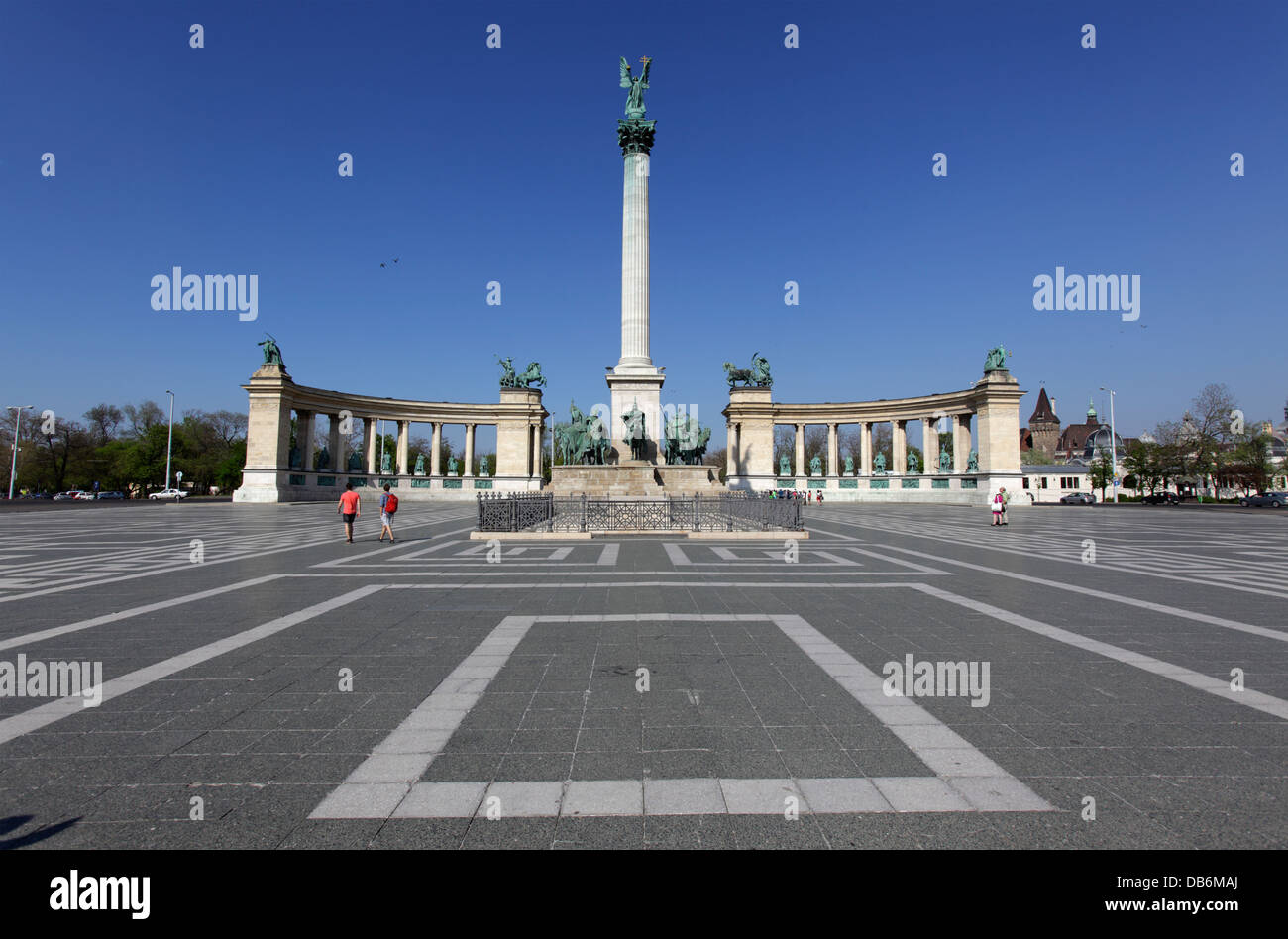Heroes' Square and Millennium Memorial monument, Budapest, Hungary ...