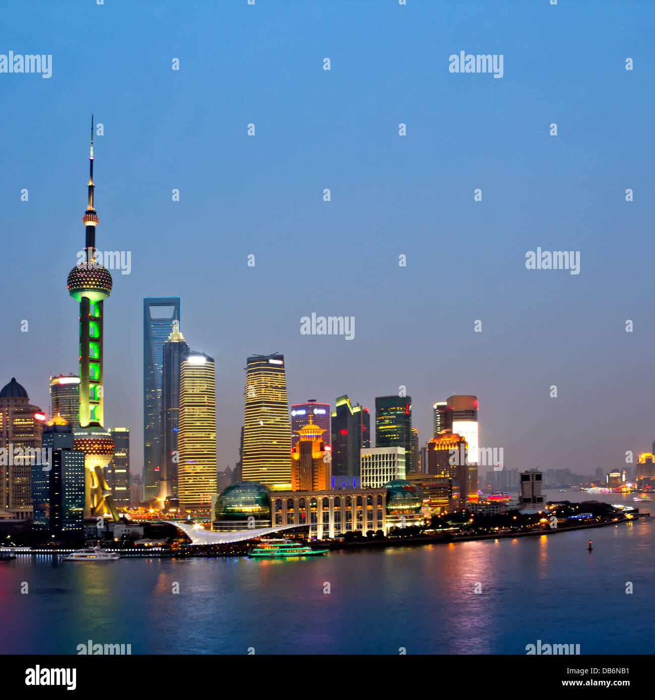 Shanghai the bund hi-res stock photography and images - Alamy