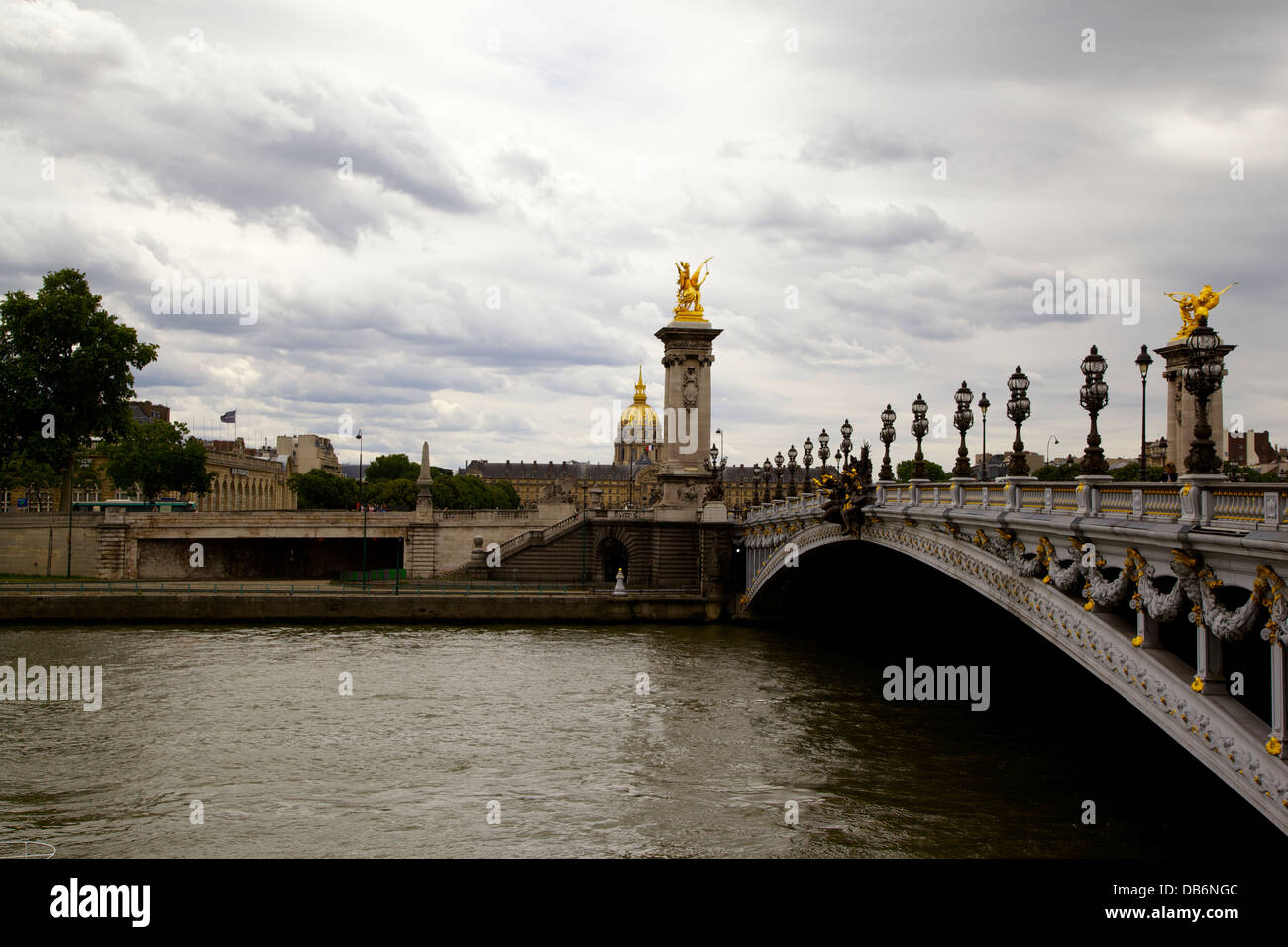 Pont Alexandre les invalides cloudy day Stock Photo - Alamy