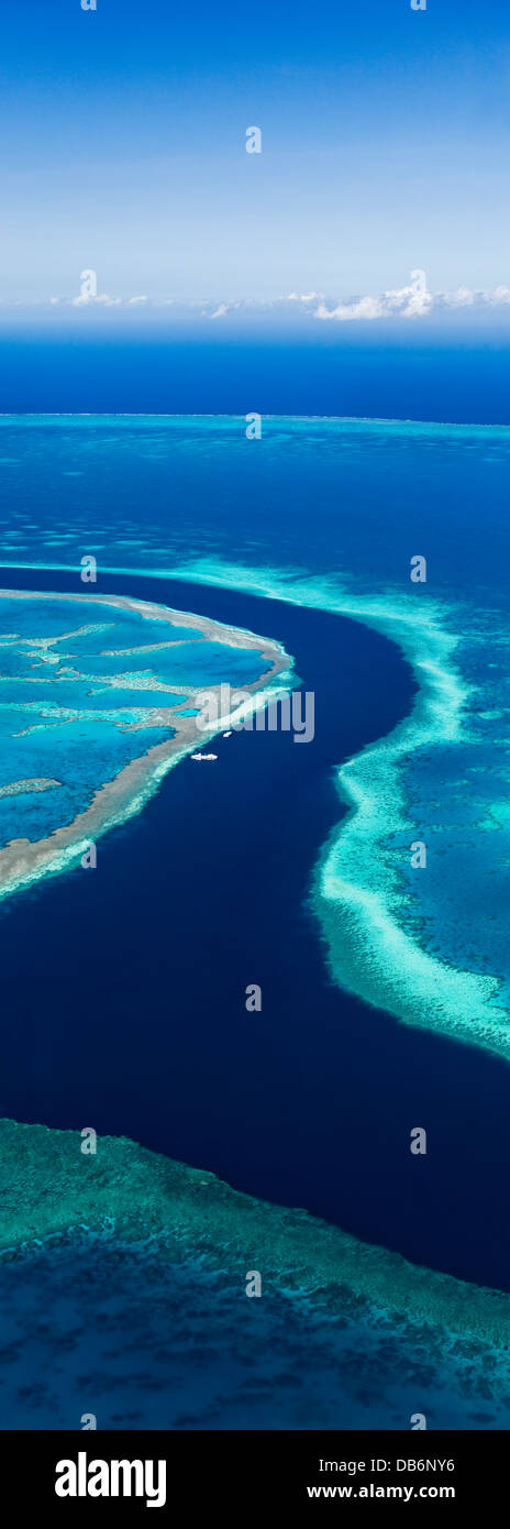 Aerial view of deep blue sea at great barrier reef hi-res stock ...